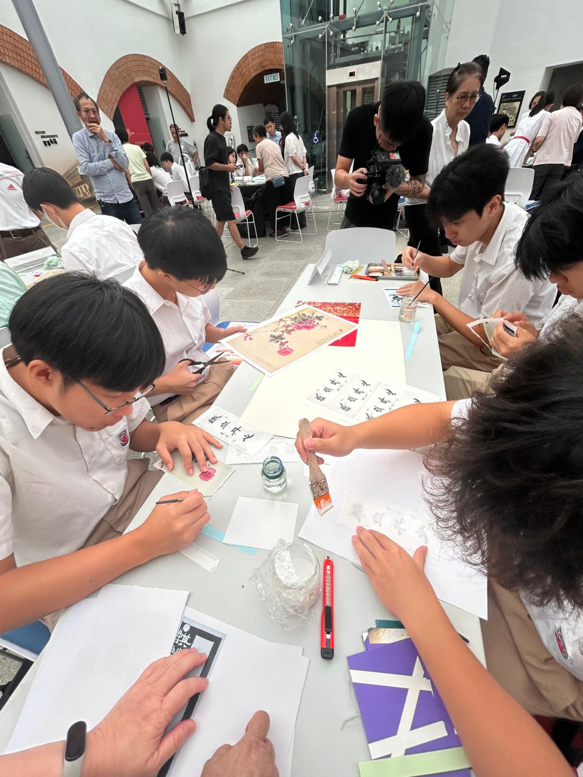 筲箕灣東官立中學 - View PhotoAlbums